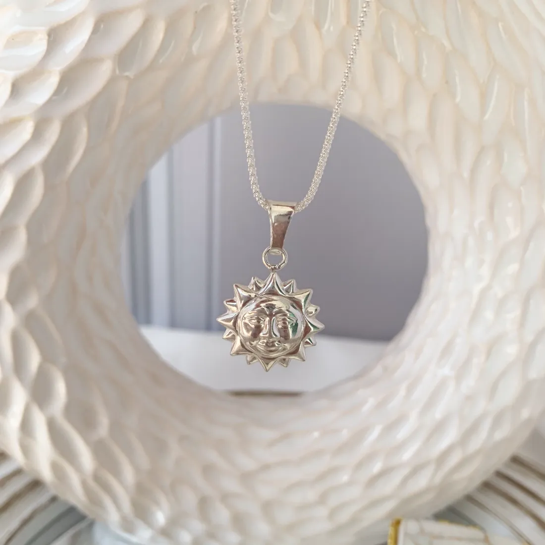 DIJE SOL INFLADO - Hanna Joyas